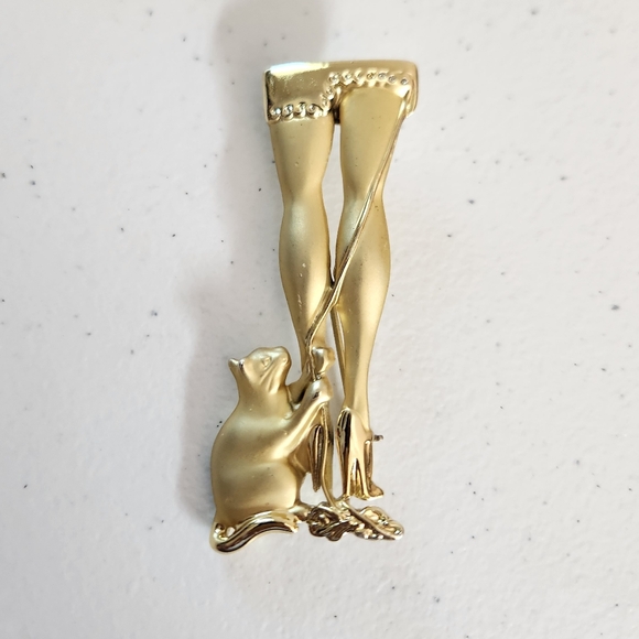Vintage | Jewelry | Vintage Cat Unraveling Womans Dress Unique Figural ...